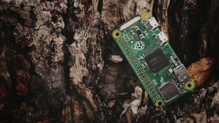 Raspberry Pi - rewolucyjna mini komputerowa płyta: Czym jest i jak ...